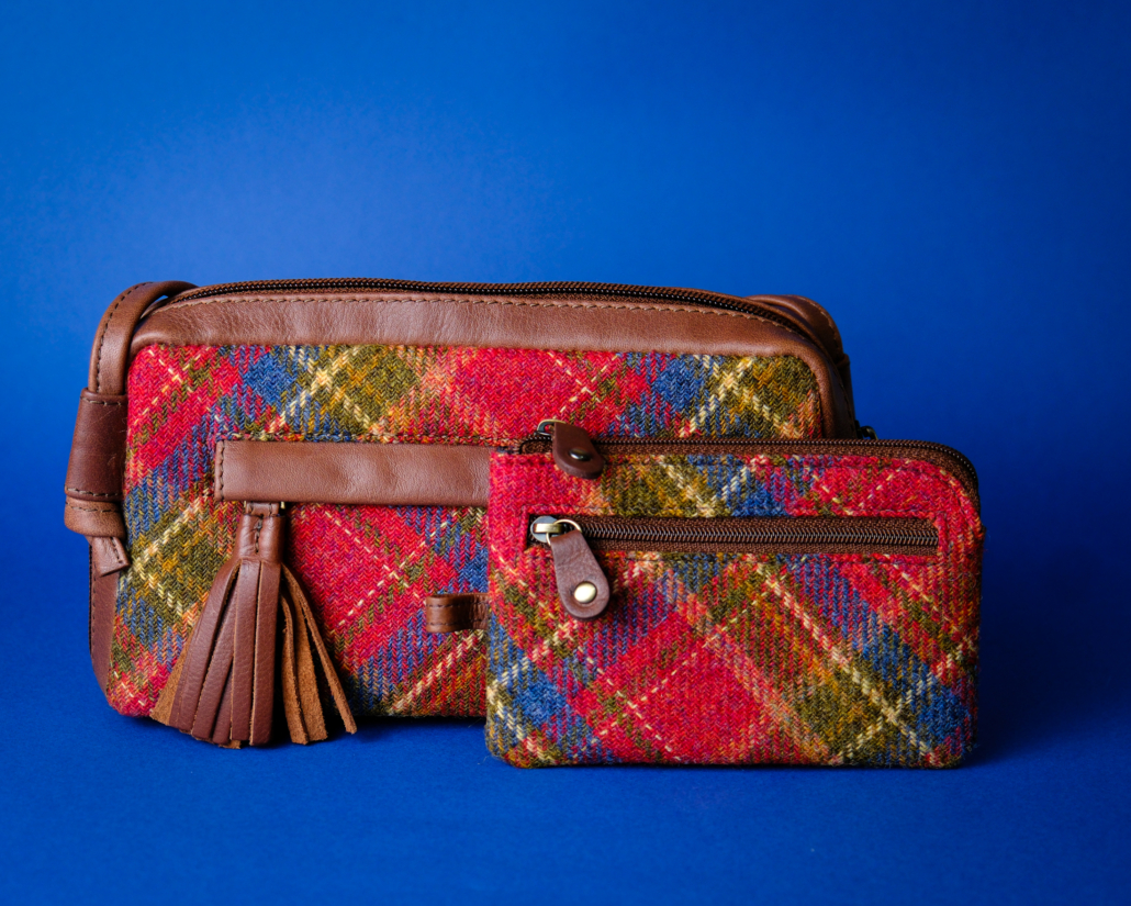 Leather Guild Tartan Leather Red & Tan Coin Purse - Heartbox